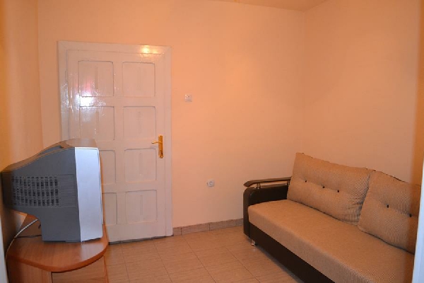 Preturi si cazare Vila Gina - Pensiune in Moldova Noua - Macesti (Caras ...