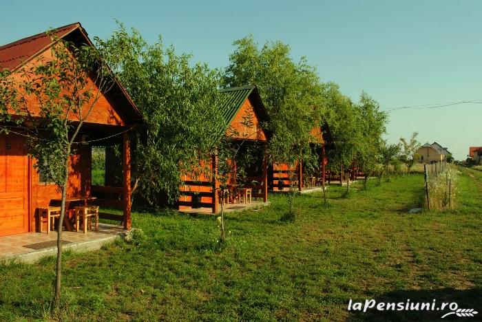 Cazare Cabanute Mihaieni la Mihaieni - Mihaieni (Satu Mare) - Maramures ...