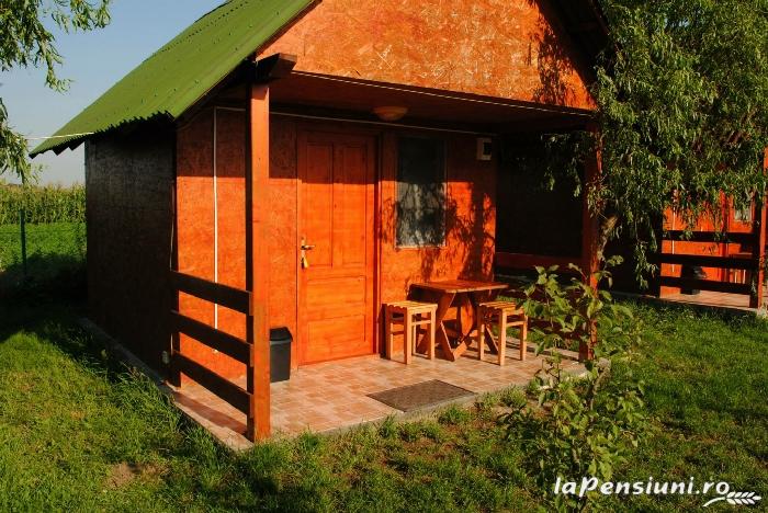 Cazare Cabanute Mihaieni la Mihaieni - Mihaieni (Satu Mare) - Maramures ...